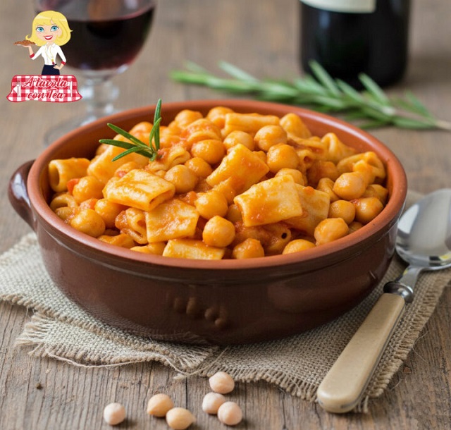 Creamy Neapolitan Pasta and Chickpeas - ITALIAN EASY RECIPE