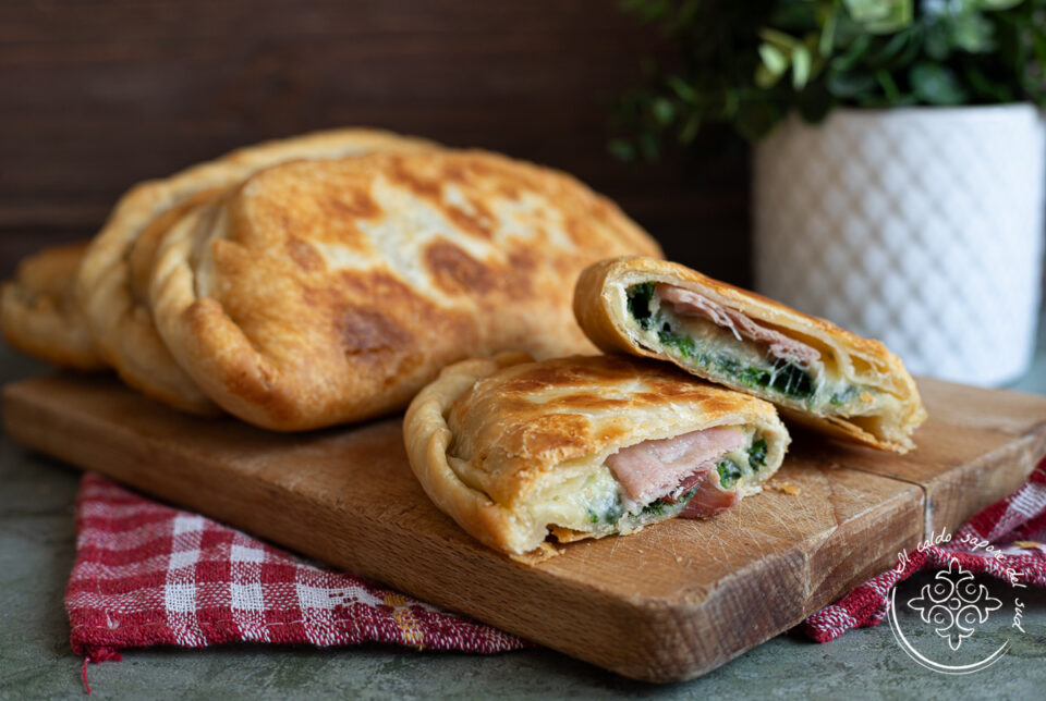 Fried calzones: You can prepare them in half an hour and once you try ...