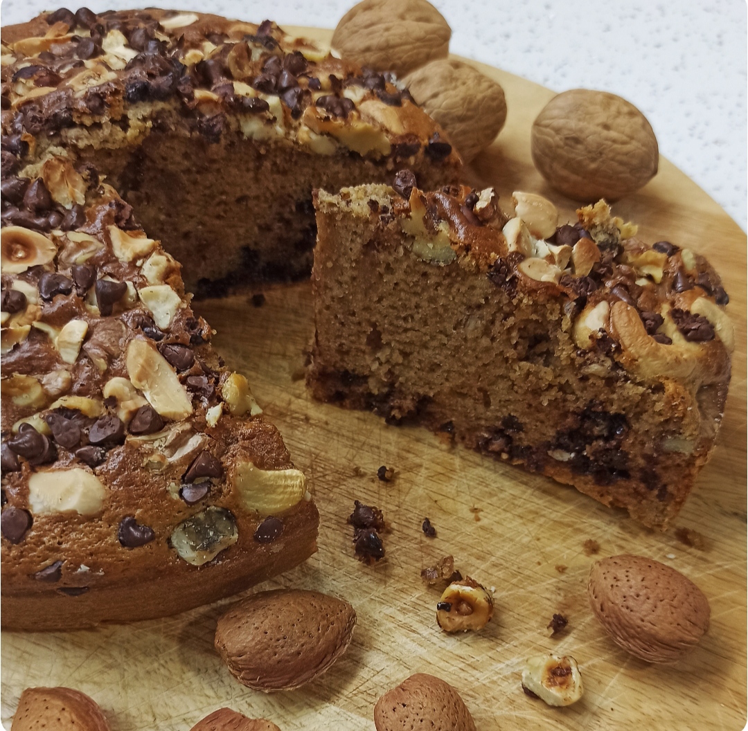Nutty Cake with Chocolate Drops and Rum - That Italian Spoon